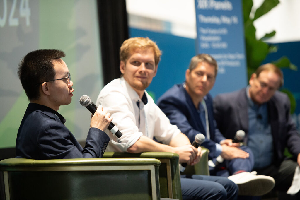 Poster Authors & Presenters Overview - Display Week